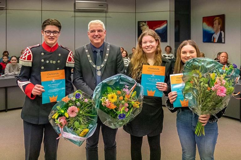 Jens Verkissen ontvangt jongerenlintje - Schutterij St. Martinus Vaesrade